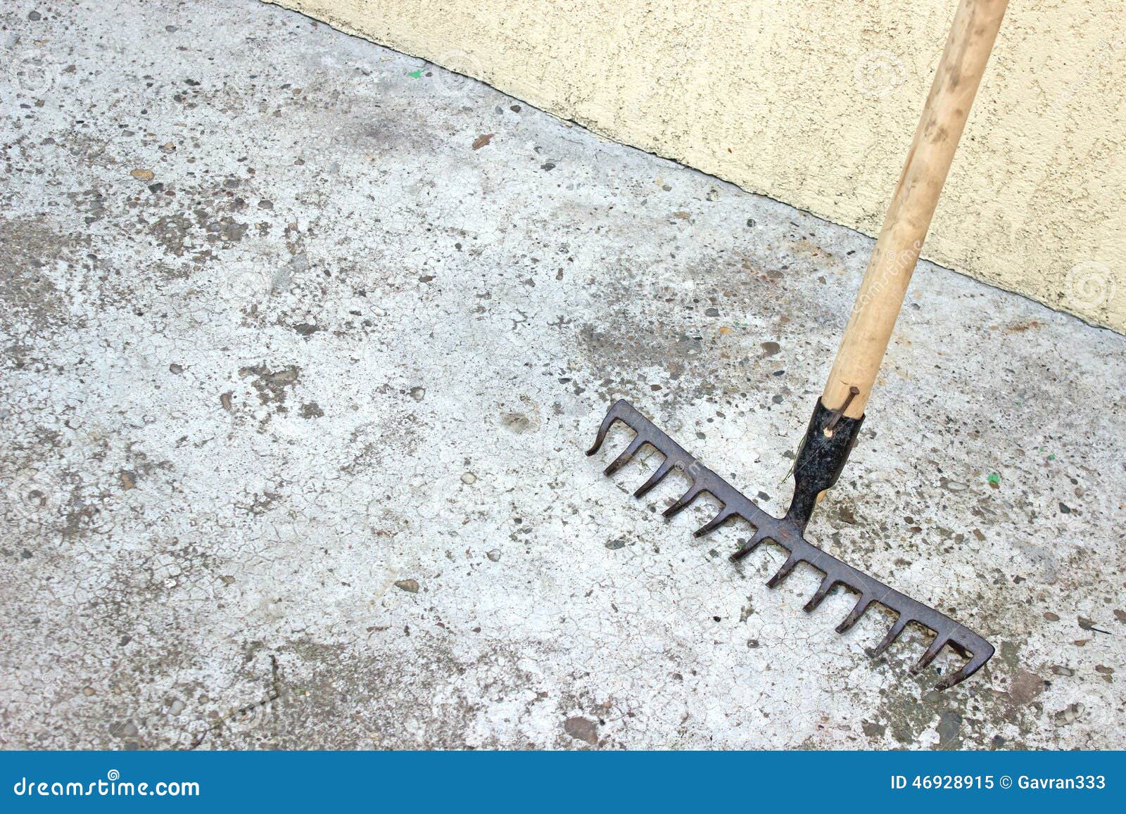 Rake tool stock image. Image of removal, fall, handle - 46928915