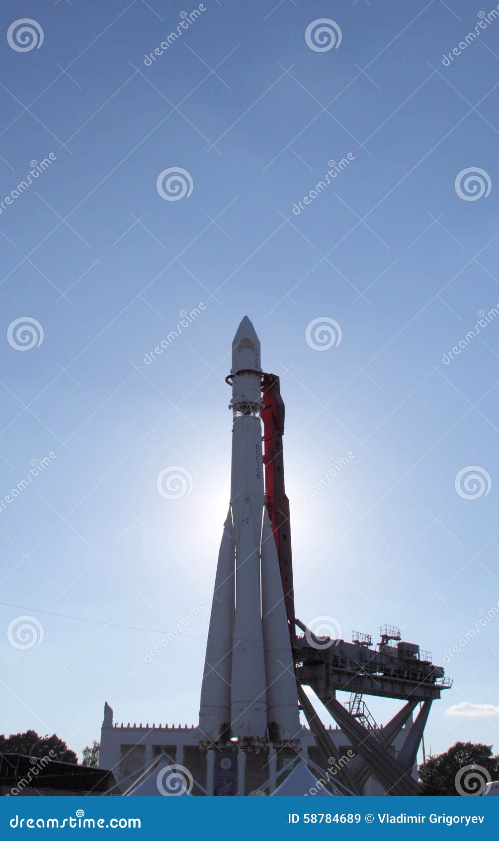 Raket redactionele stock afbeelding. Image of raket, instelling - 58784689