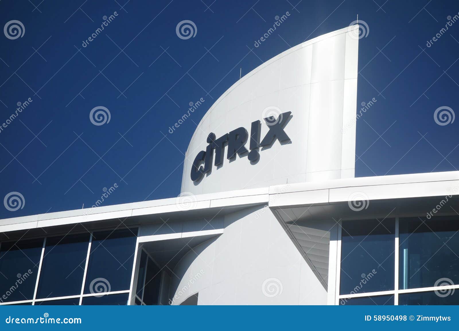 RALEIGH, NC/USA - 9-01-2015: Edificio Di Citrix in Raleigh Del Centro ...
