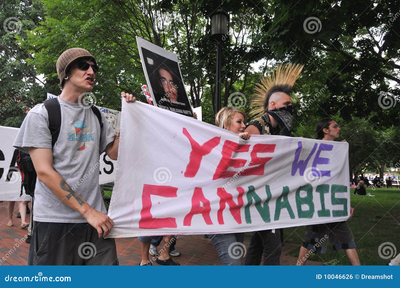 Rally to legalize cannabis editorial photo. Image of poster - 10046626