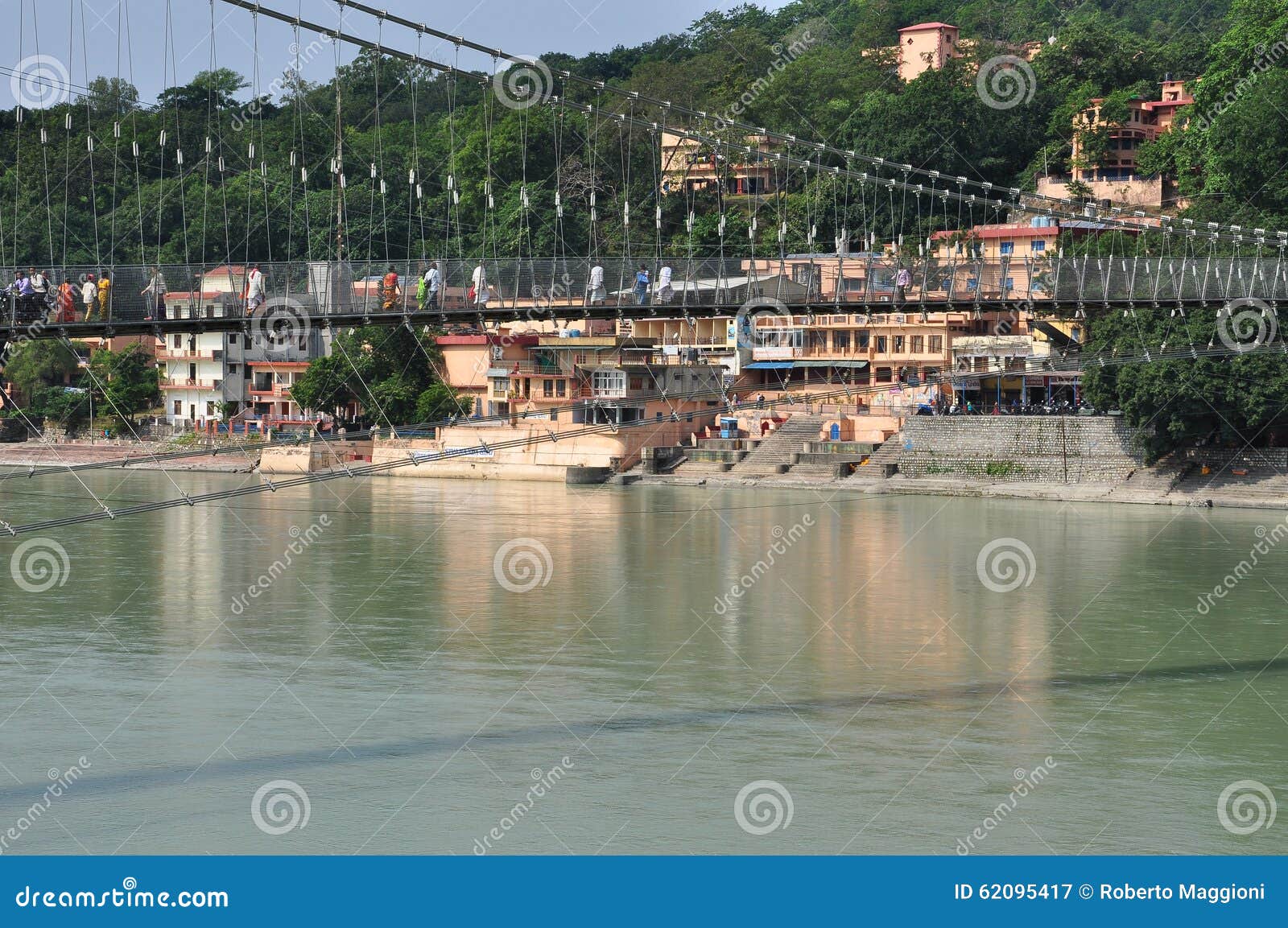 Ram Julla, Rishikesh, Indien Der Fluss Der Ganges Stockbild - Bild von ...