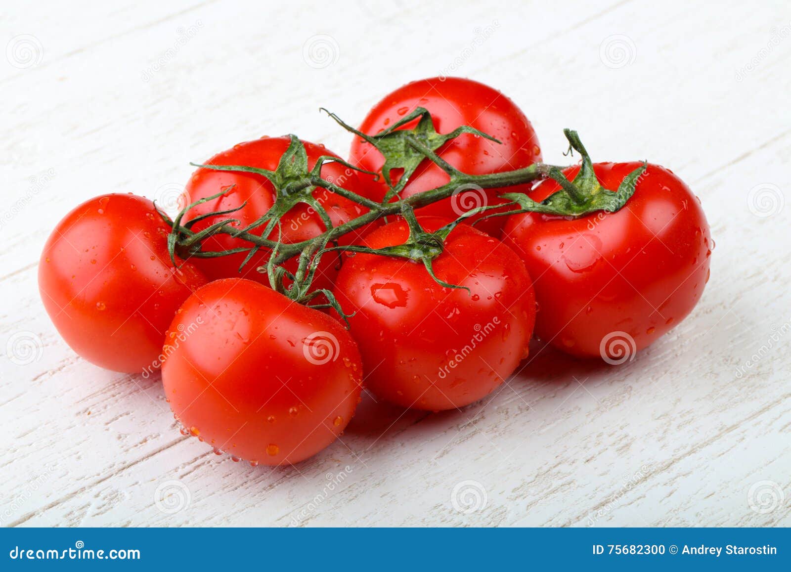 Rama roja del tomate foto de archivo. Imagen de sano - 75682300