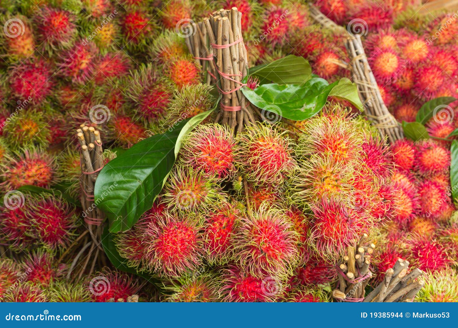 Rambutan, fruta peludo foto de stock. Imagem de colheita - 19385944
