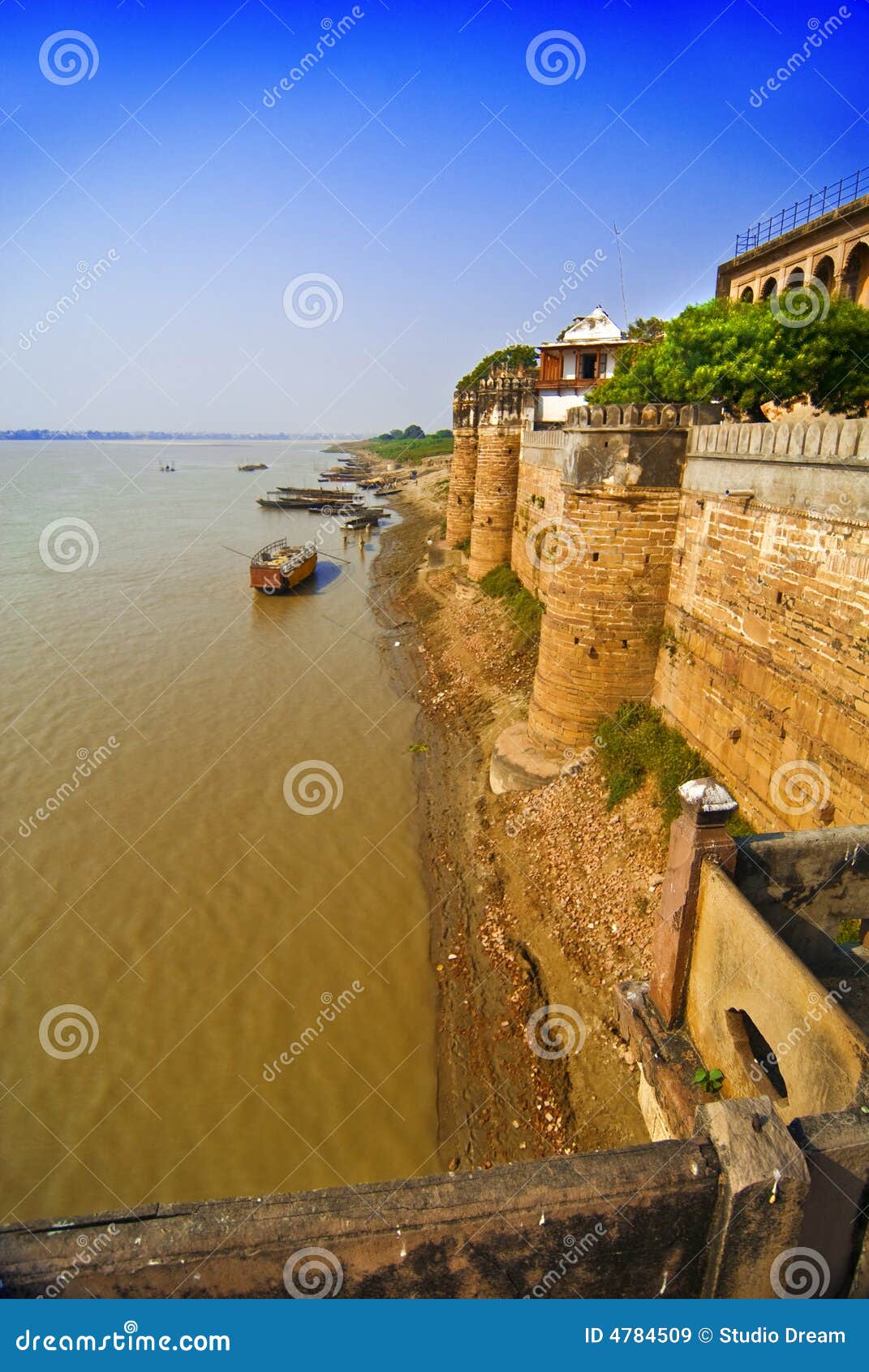 Ramnagar Fort by River Ganges Stock Image - Image of riverside ...