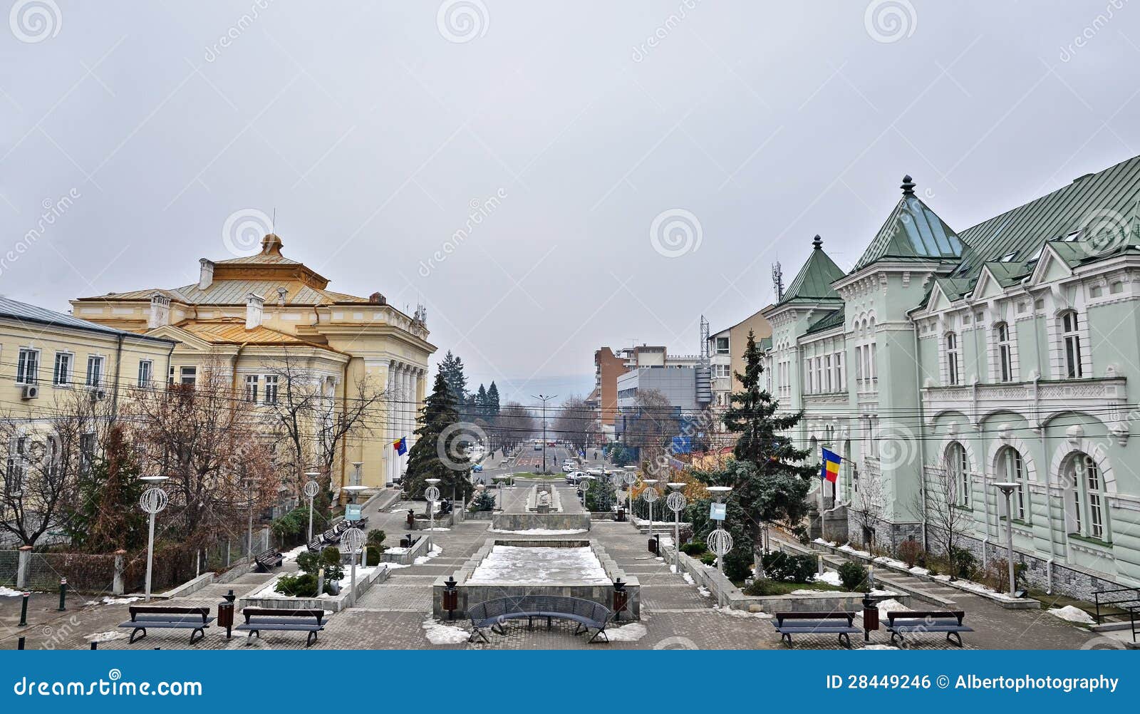 Ramnicu Valcea photo éditorial. Image du province, roumanie - 28449246