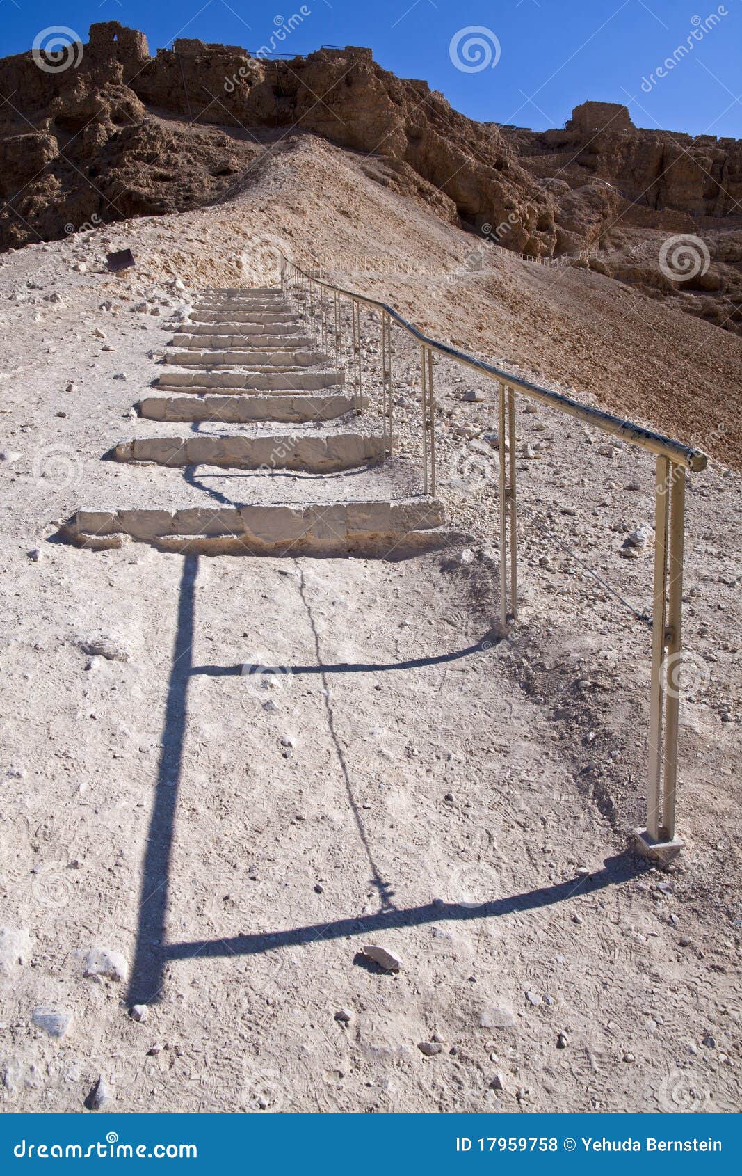 A rampa romana - Masada foto de stock. Imagem de siege - 17959758