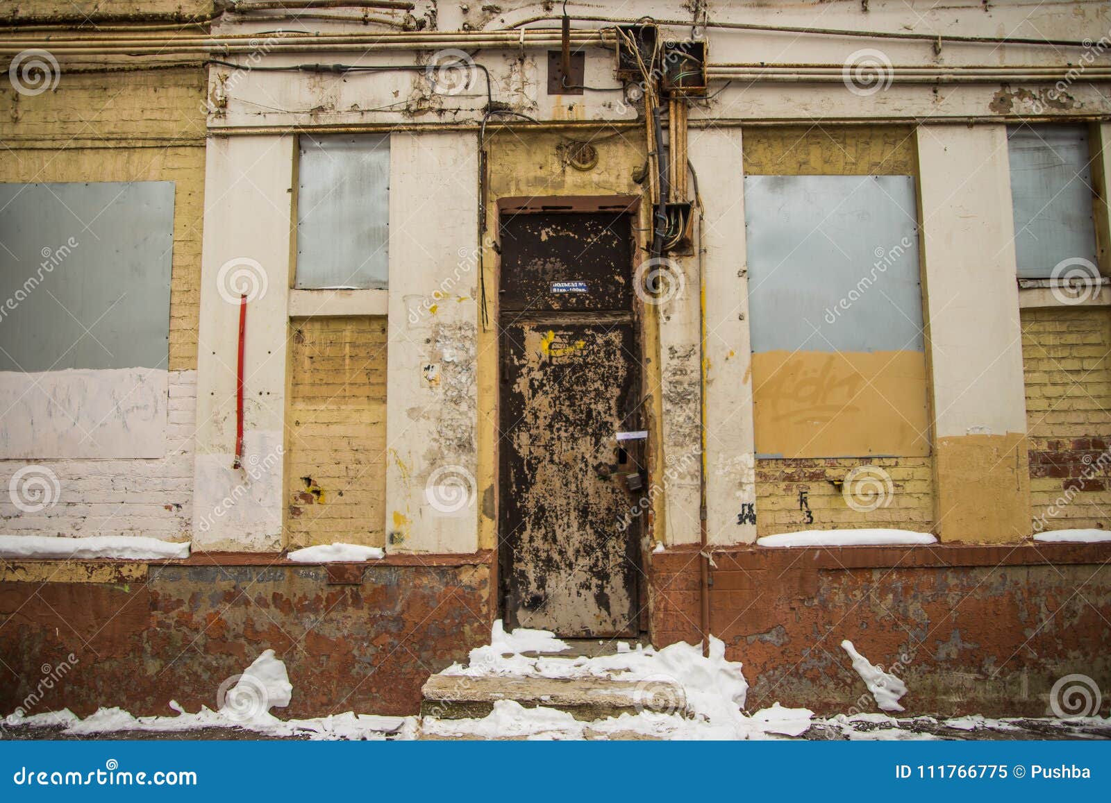 Ramshackle Entrance in an Old High-rise Building Stock Image - Image of ...