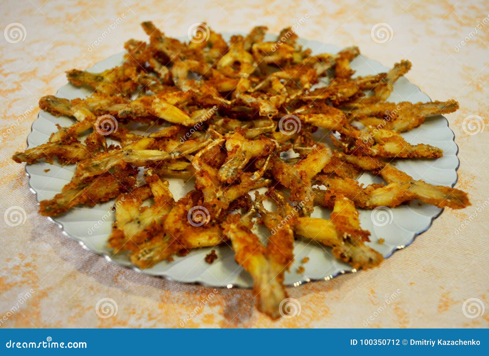 Rana frita foto de archivo. Imagen de placa, cocina - 100350712