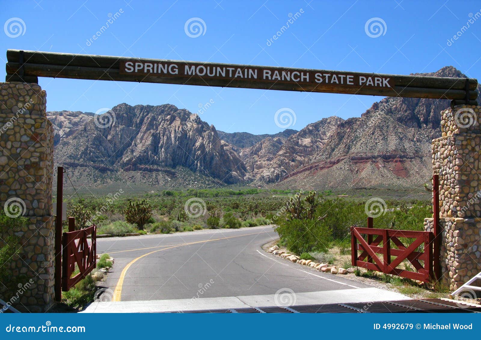 Ranch Nevada Della Montagna Della Sorgente Immagine Stock Editoriale ...