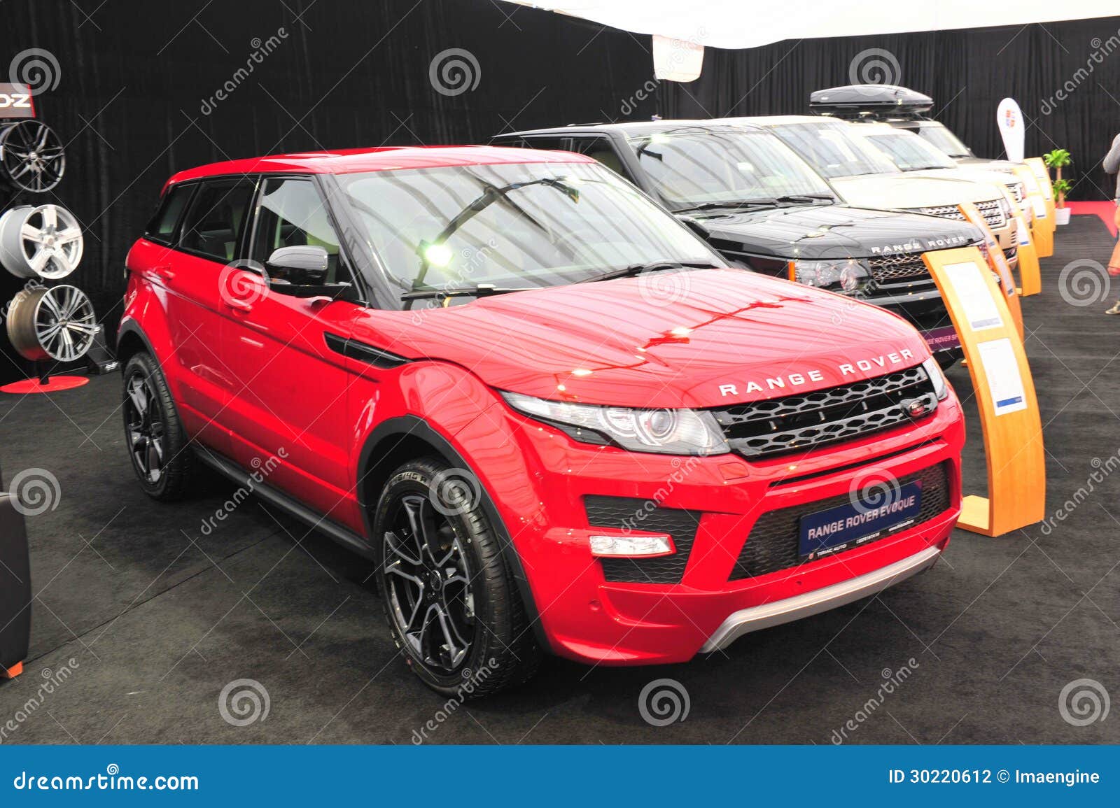 Range Rover Cars at Auto Show Editorial Photography - Image of concept ...
