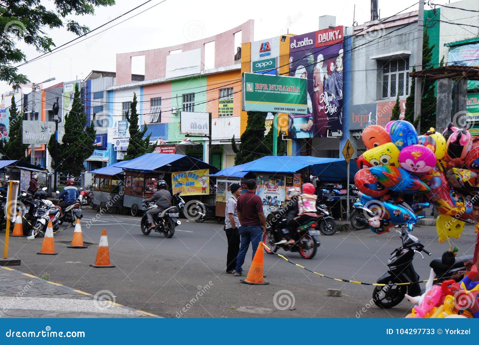Ransport in Indonesia - Mini Buses, Rickshaws and Pedestrians, Tropics ...