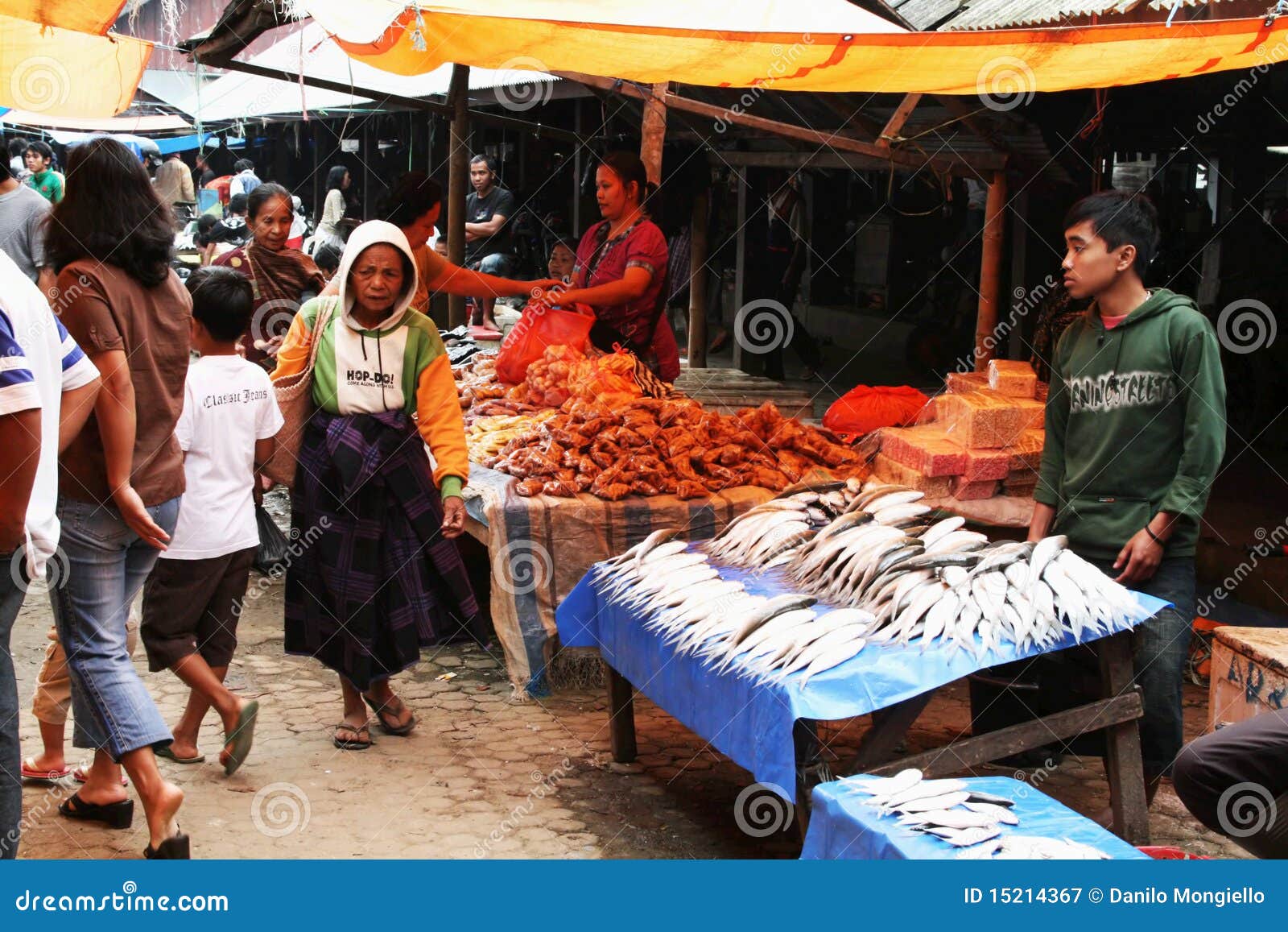 Rantepao market editorial photography. Image of food - 15214367