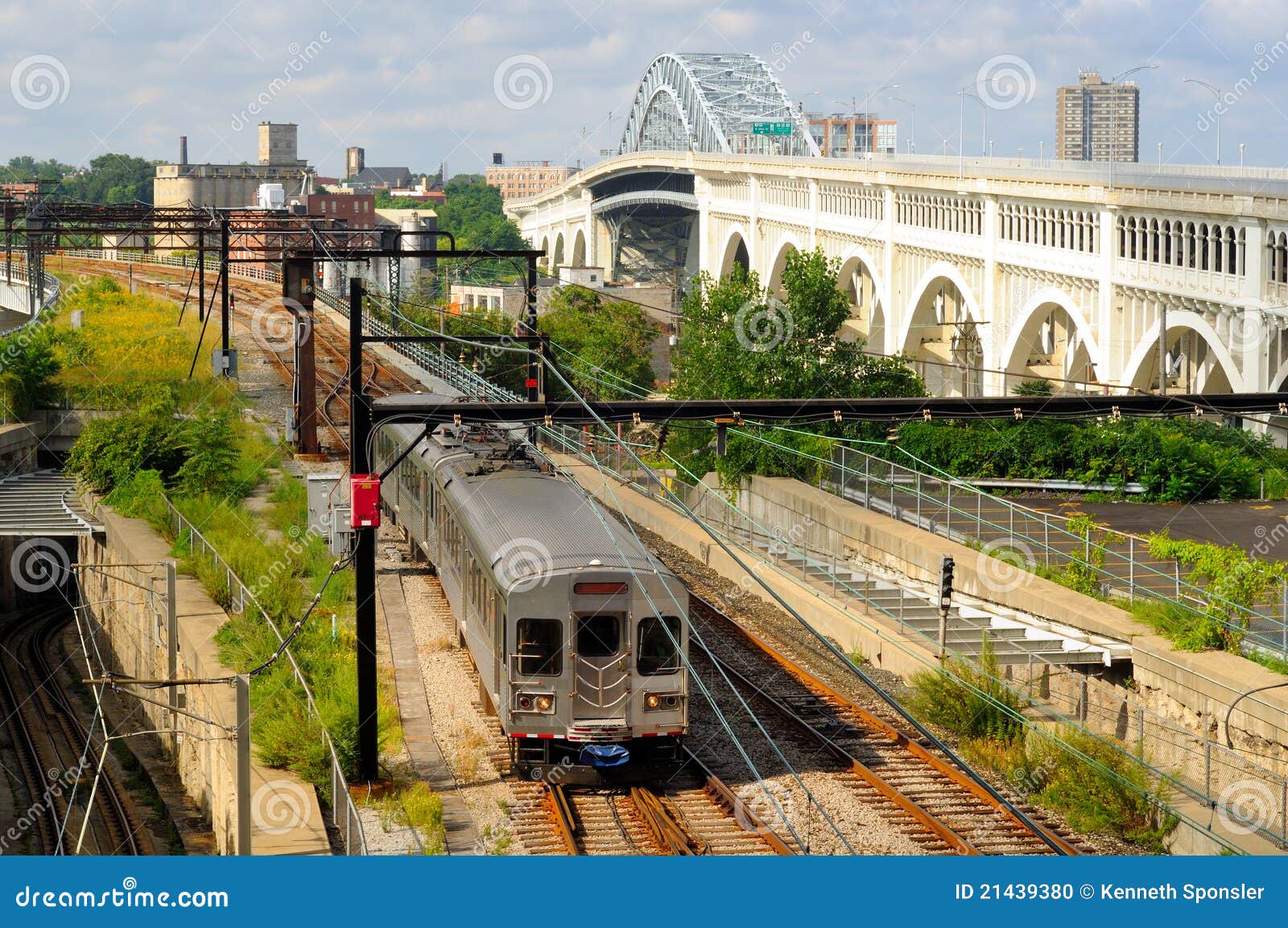 Rapid transit train stock photo. Image of arch, bridge - 21439380