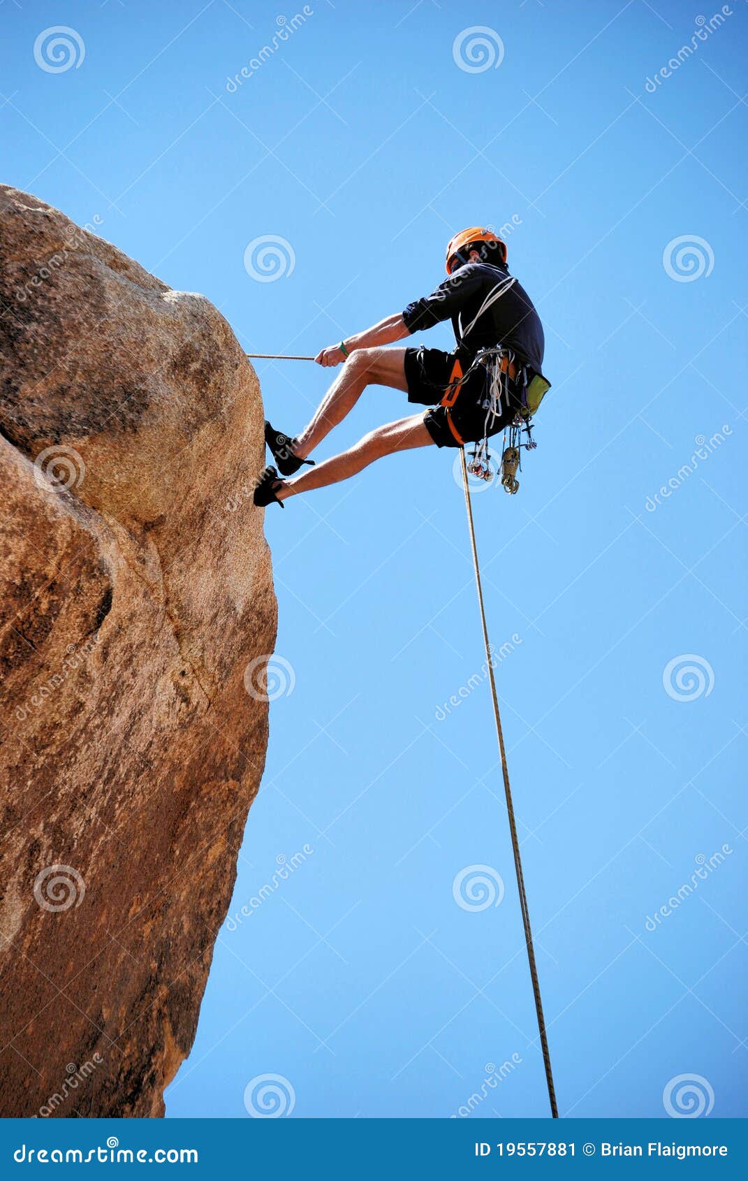 Rappelling Multi-Pitch stock image. Image of california - 19557881