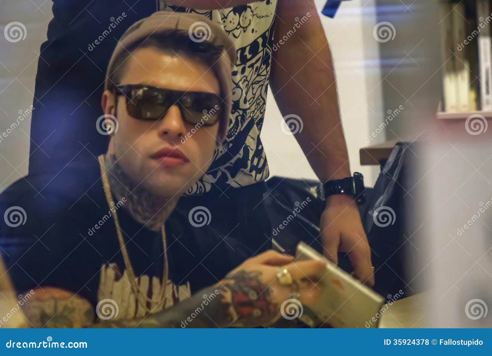 Rapper Dell'italiano Di Fedez Fotografia Stock Editoriale - Immagine di ...