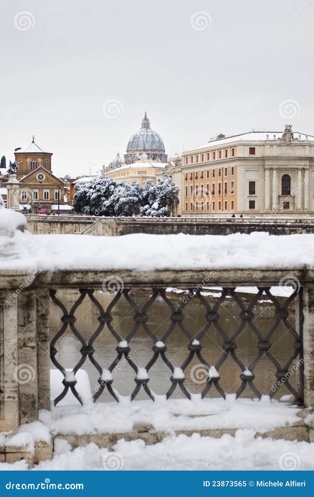 Rare snowfall in Rome. stock image. Image of plant, europe - 23873565