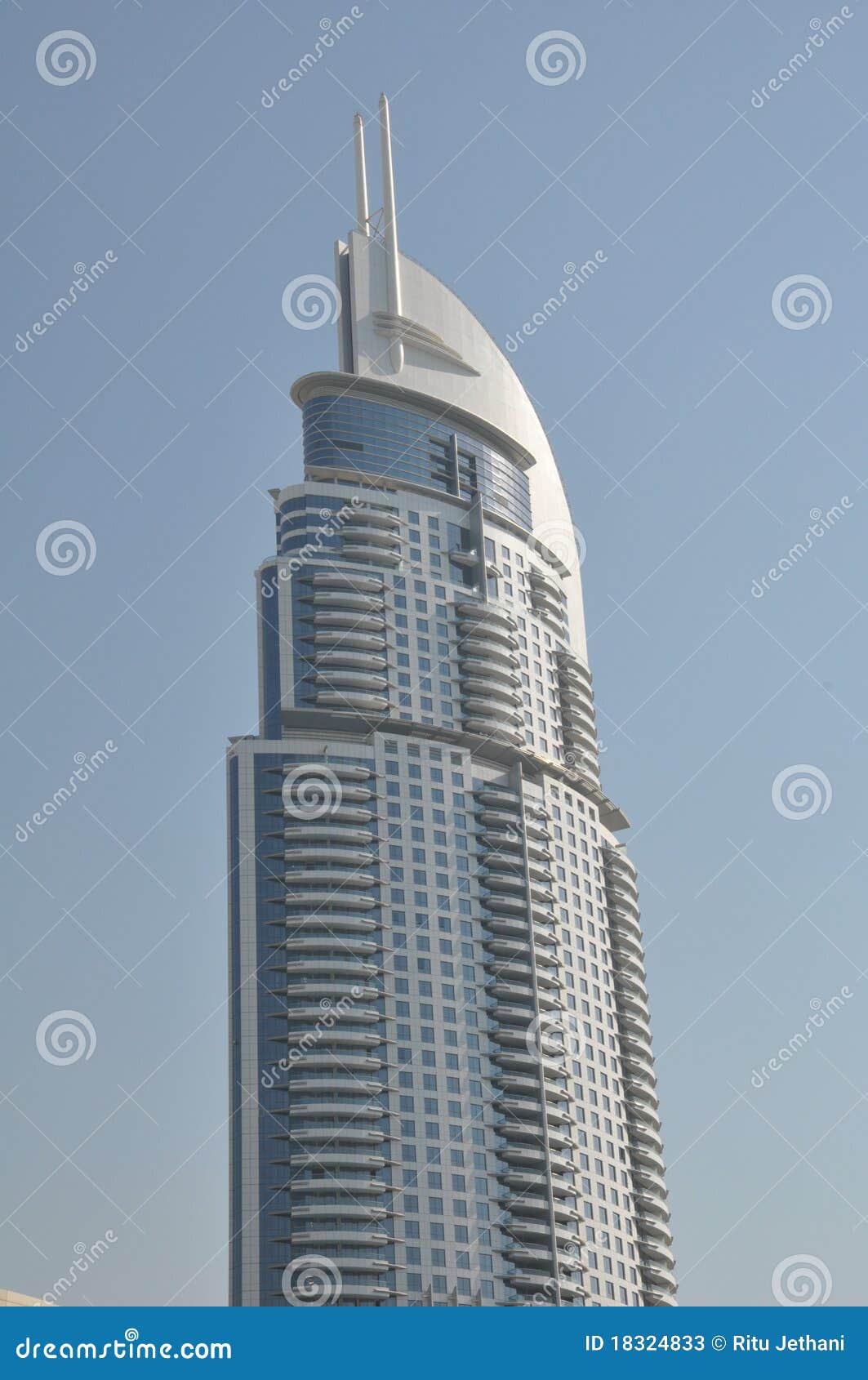 Rascacielos en Dubai imagen de archivo. Imagen de emirato - 18324833