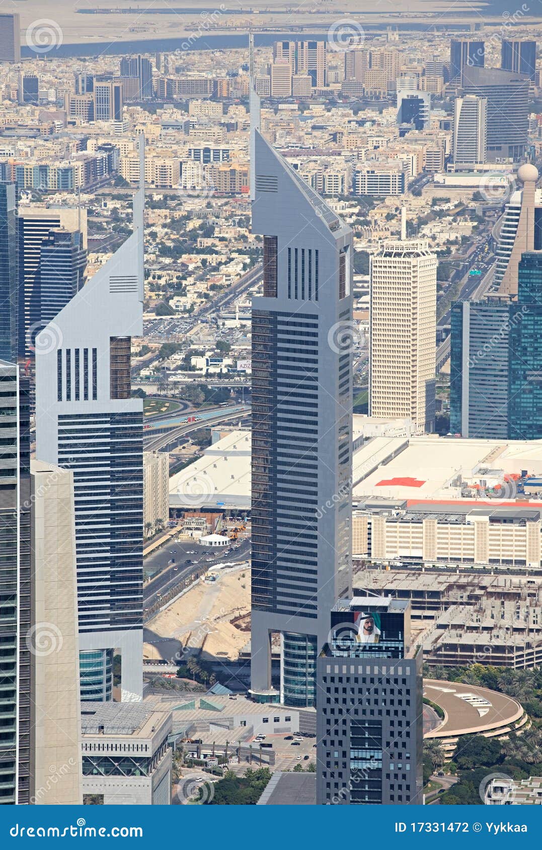 Rascacielos en Dubai. UAE. foto de archivo. Imagen de altura - 17331472