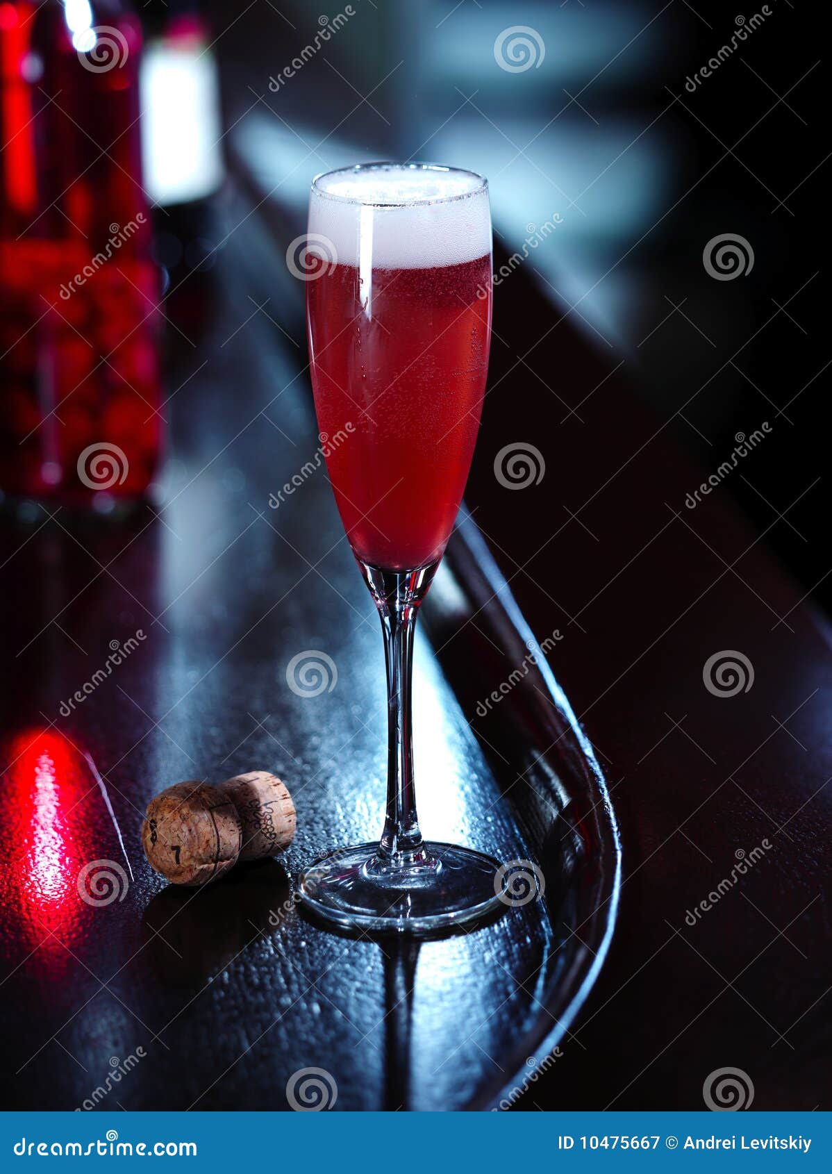 Raspberries Alcohol Cocktail Stock Image - Image of transparent ...