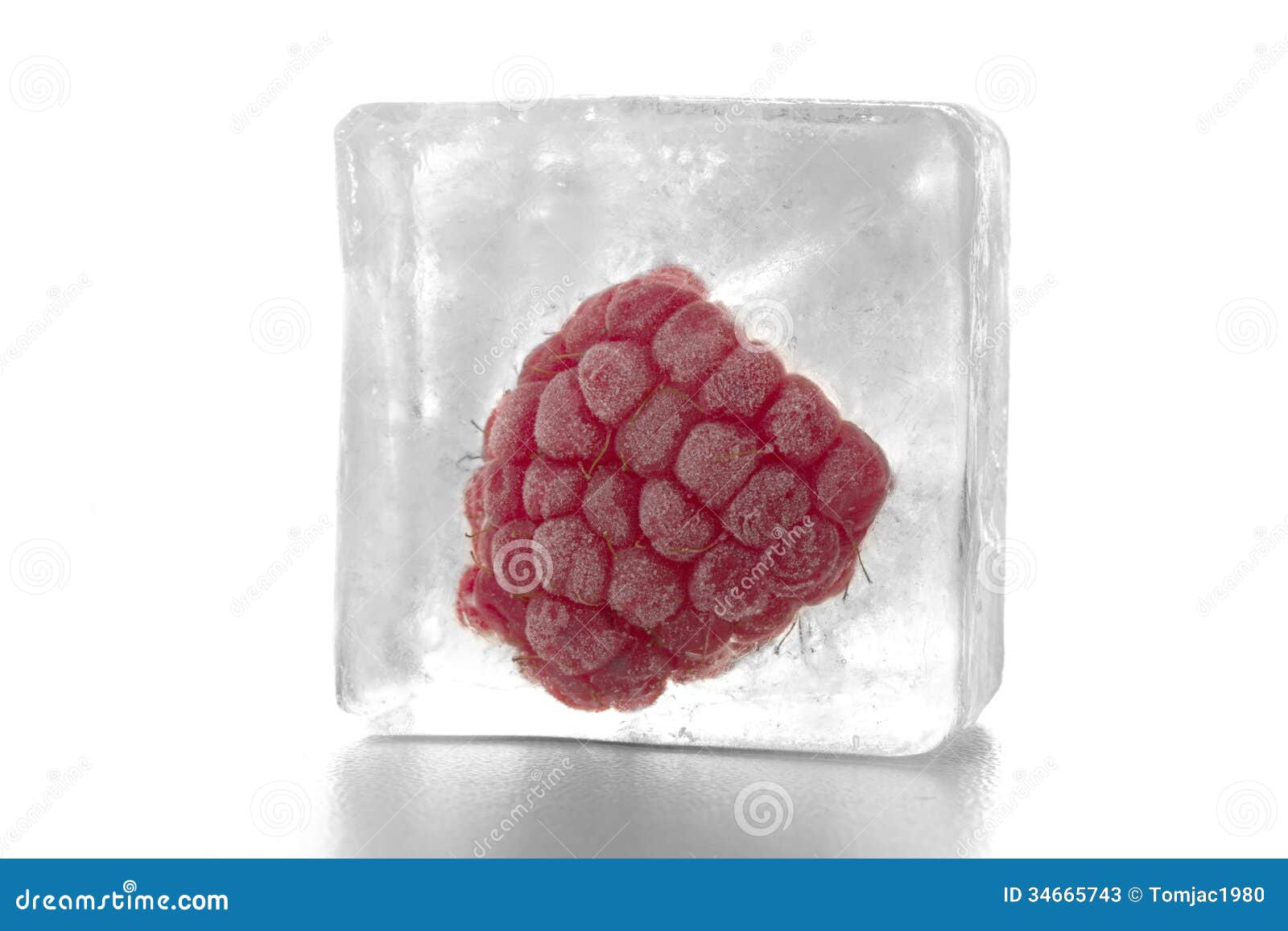 Raspberries in ice cubes stock image. Image of ripe, freshness - 34665743