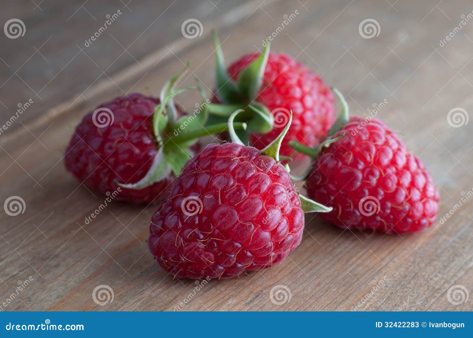 Raspberries on table stock image. Image of delicious - 32422283