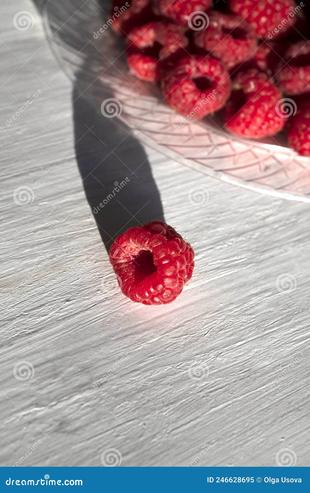 Raspberry on Bright Sunny Morning. Delicious Raspberries on Plate Stock ...
