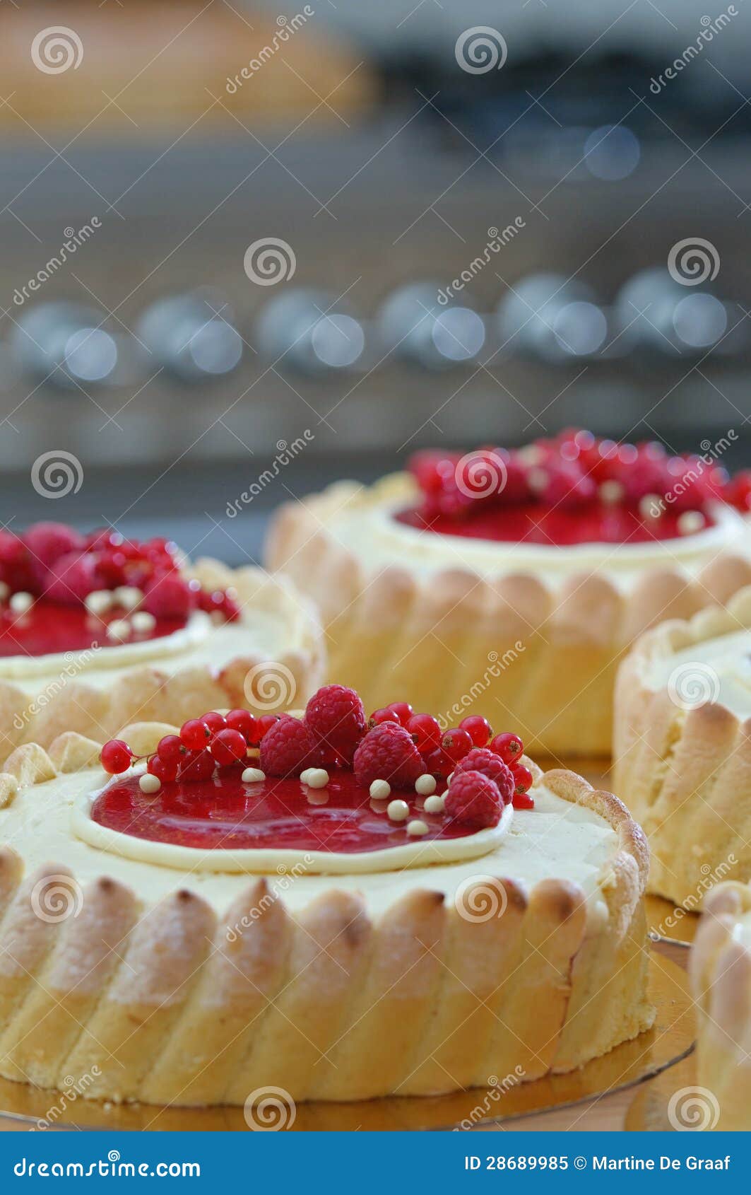 Raspberry Charlotte Cakes stock image. Image of cake - 28689985