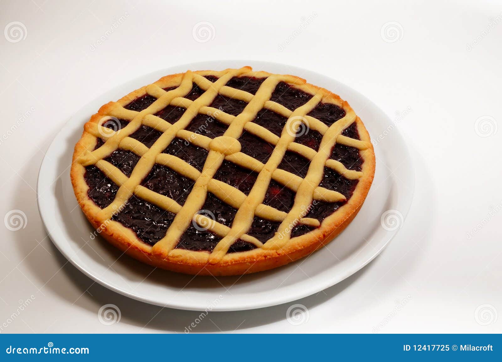 Raspberry Crostata - Italian Tart Stock Image - Image of dish, pastry ...