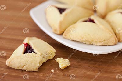 Raspberry Hamantaschen Cookies Stock Photo - Image of bite, plate: 18551452