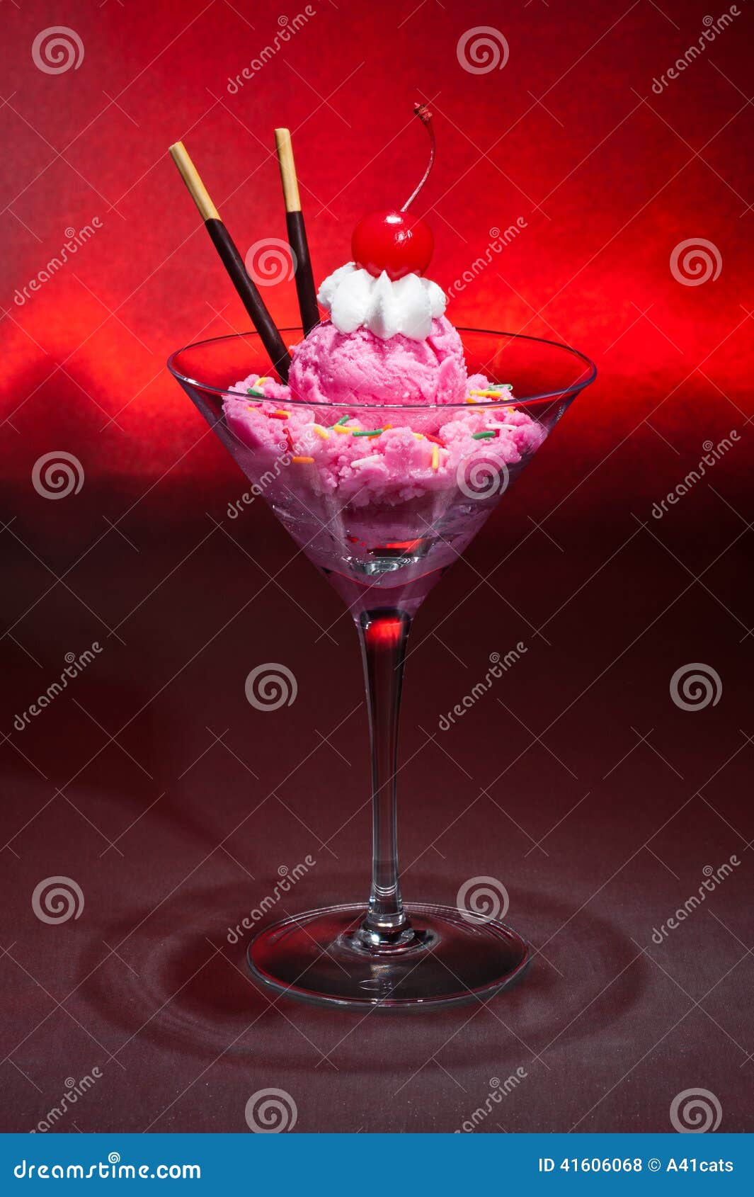 Raspberry Ice Cream in a Martini Glass Stock Photo - Image of raspberry ...