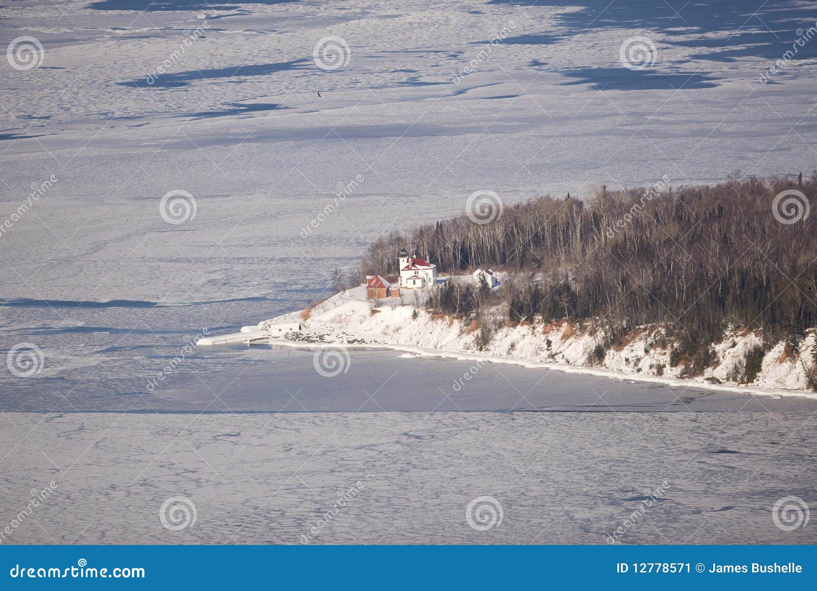 Raspberry Island Lighthouse In Wisconsin, On Lake Superior In Apostle ...