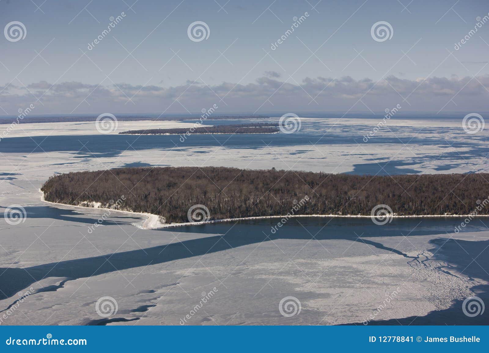 Raspberry Island Lighthouse In Wisconsin, On Lake Superior In Apostle ...