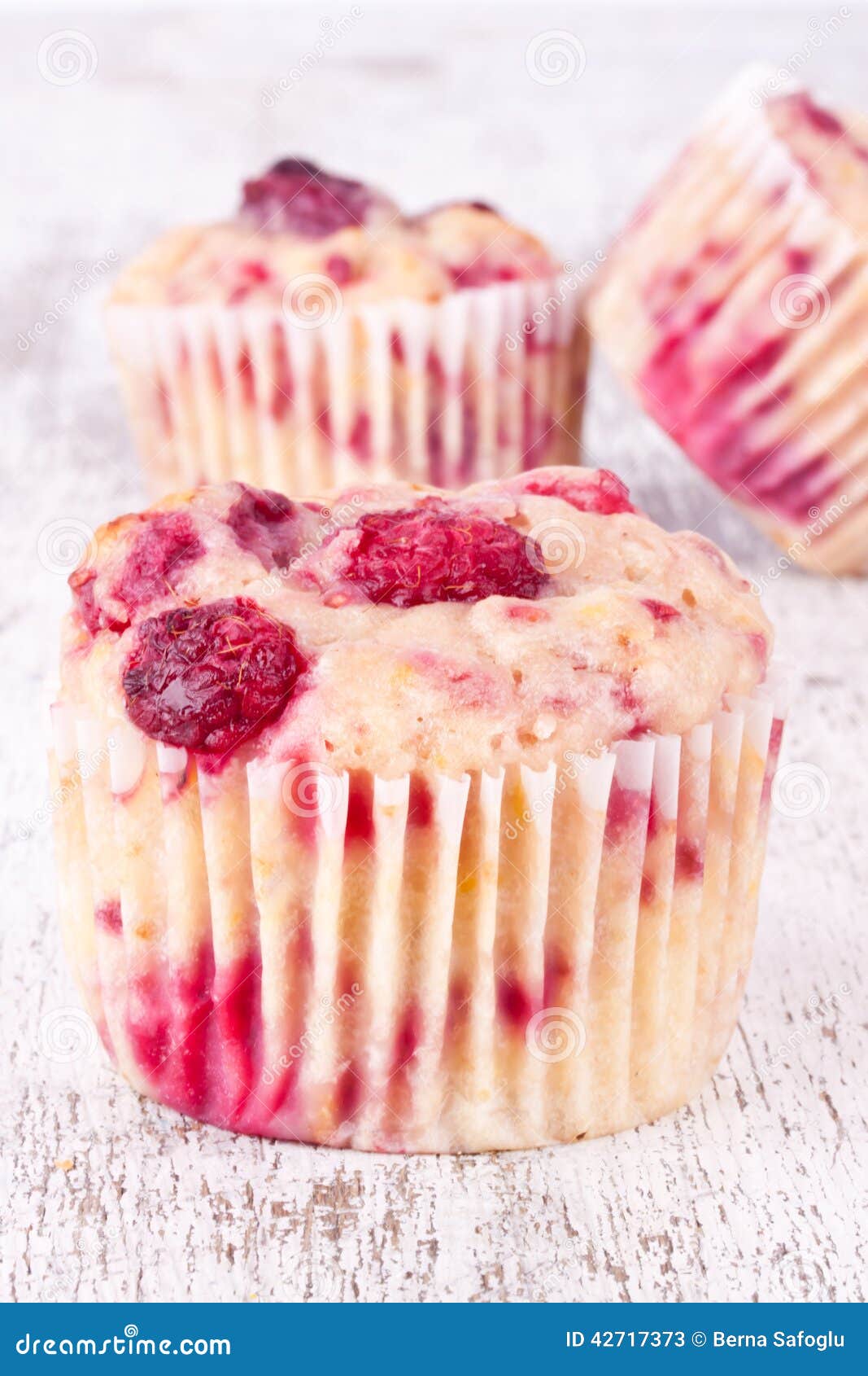 Raspberry muffin stock image. Image of raspberry, homemade - 42717373