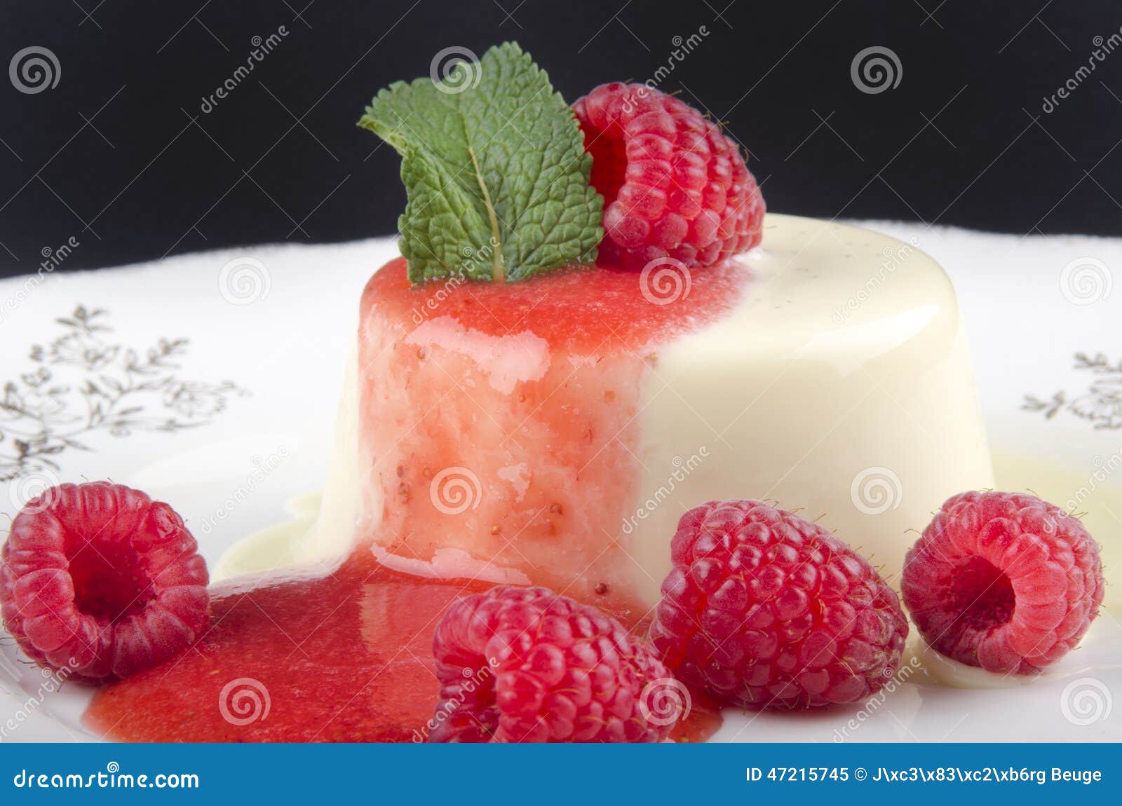 Raspberry Panna Cotta with Mint Stock Image - Image of tasty, sweet ...