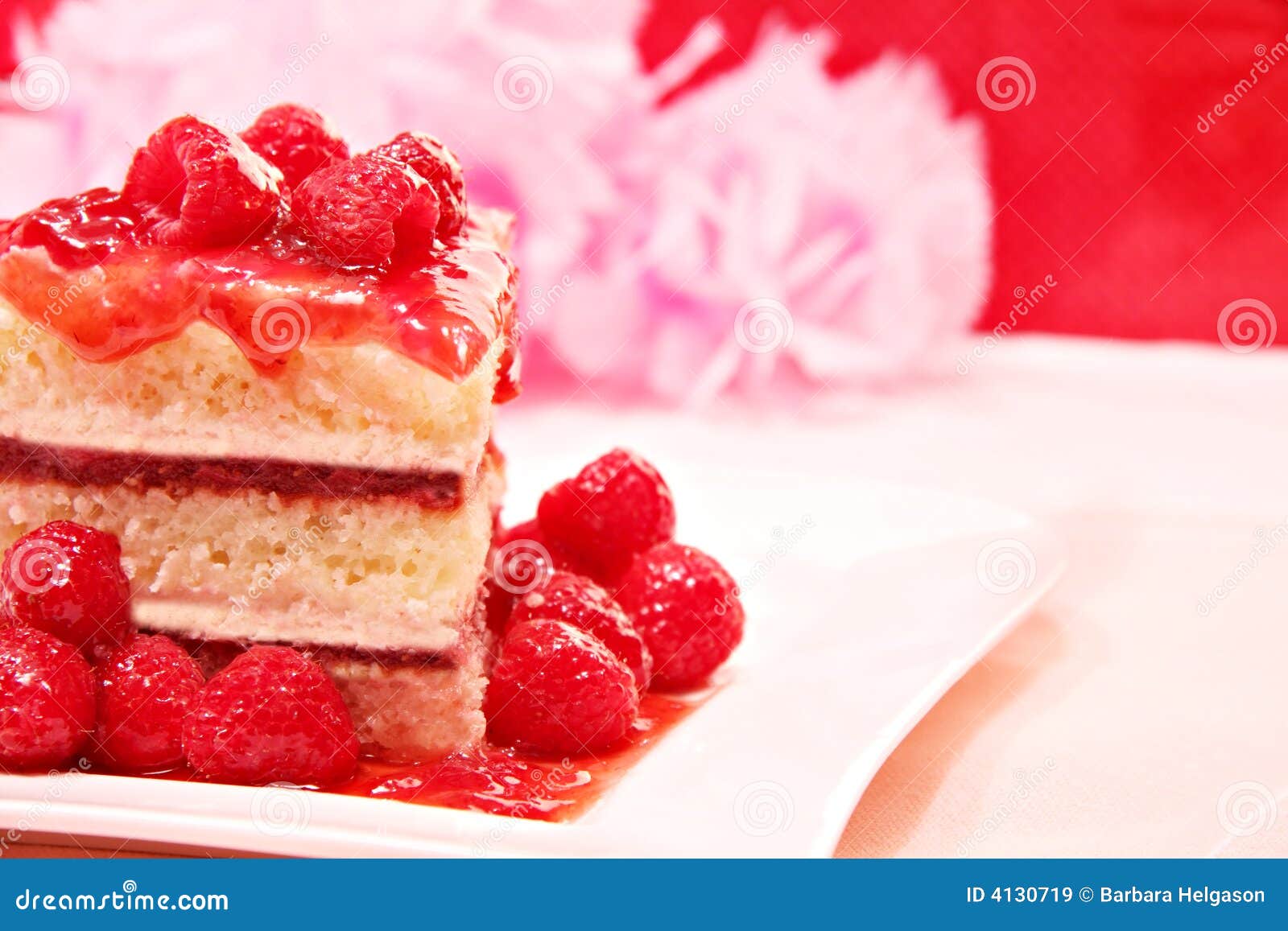 Raspberry sponge cake stock image. Image of flowers, cream - 4130719