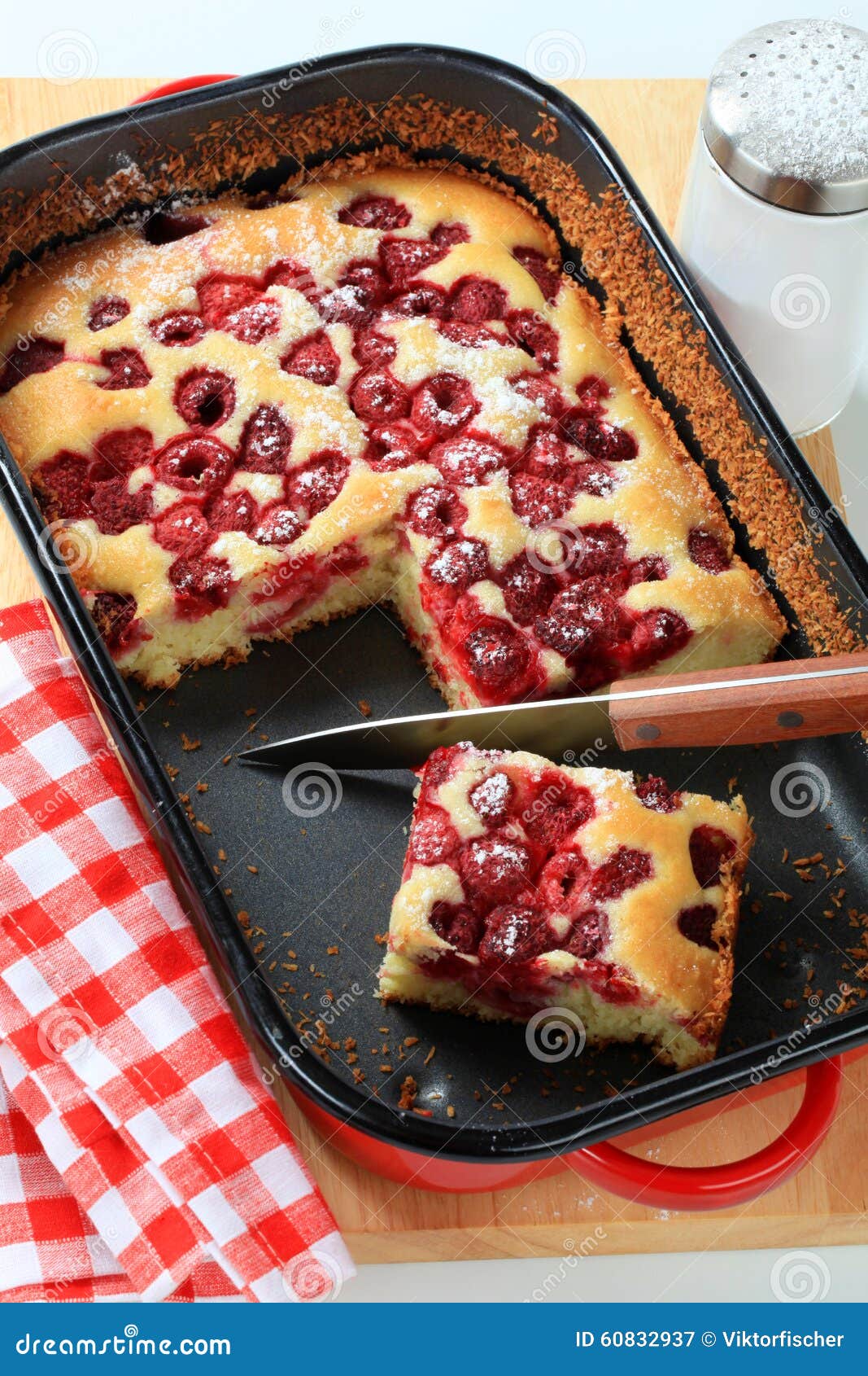 Raspberry sponge cake stock image. Image of closeup, studio - 60832937