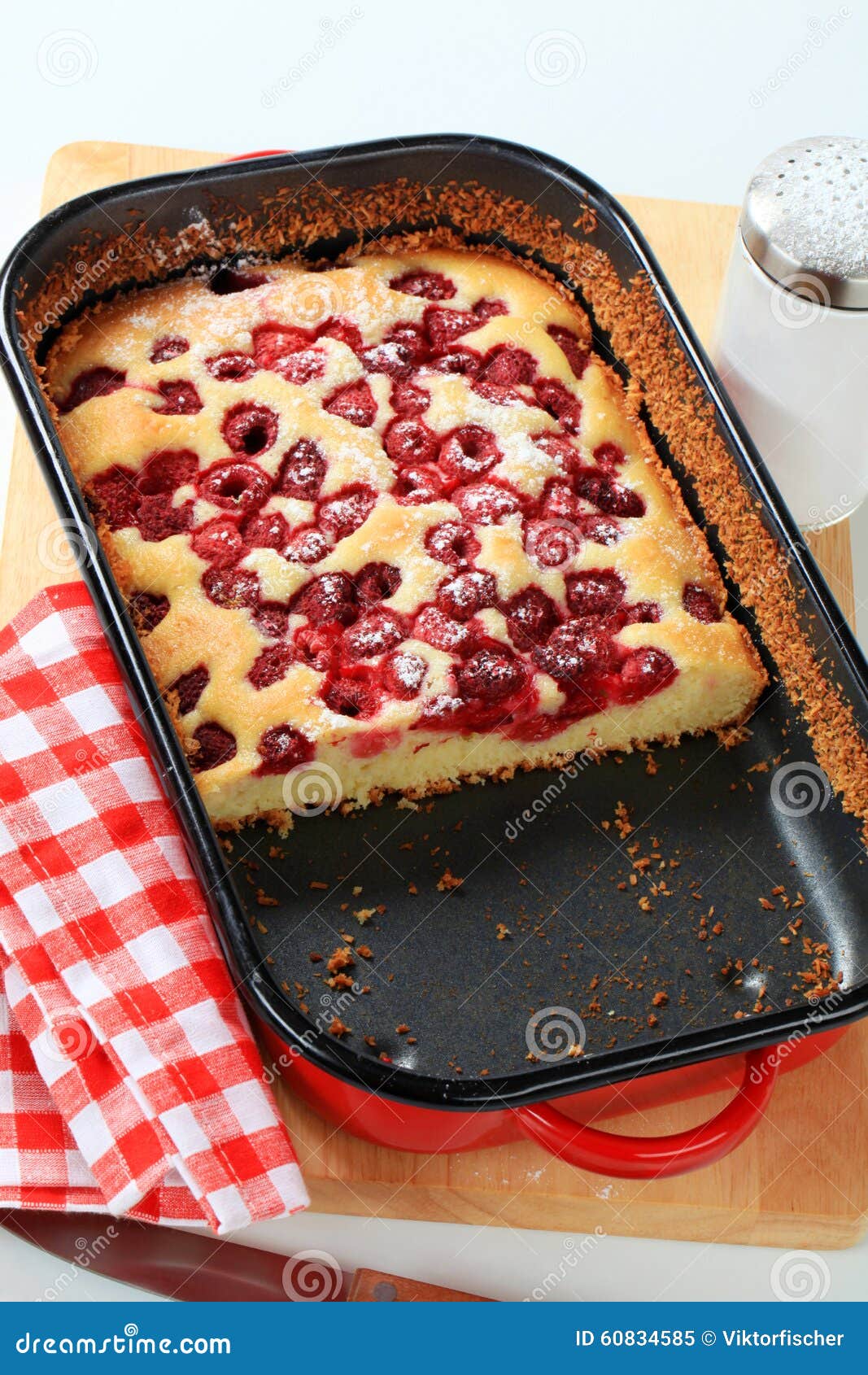 Raspberry sponge cake stock image. Image of cuisine, studio - 60834585