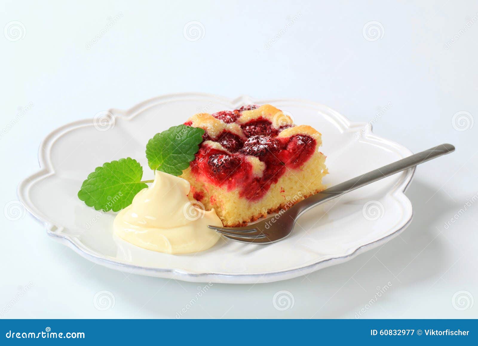 Raspberry Sponge Cake Slice Stock Image - Image of cake, piece: 60832977