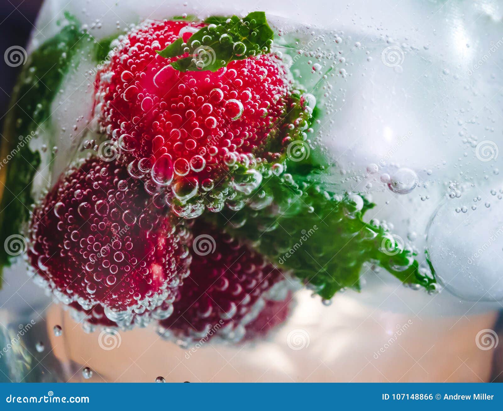 Raspberry in Water with Bubbles Stock Photo - Image of healthy ...