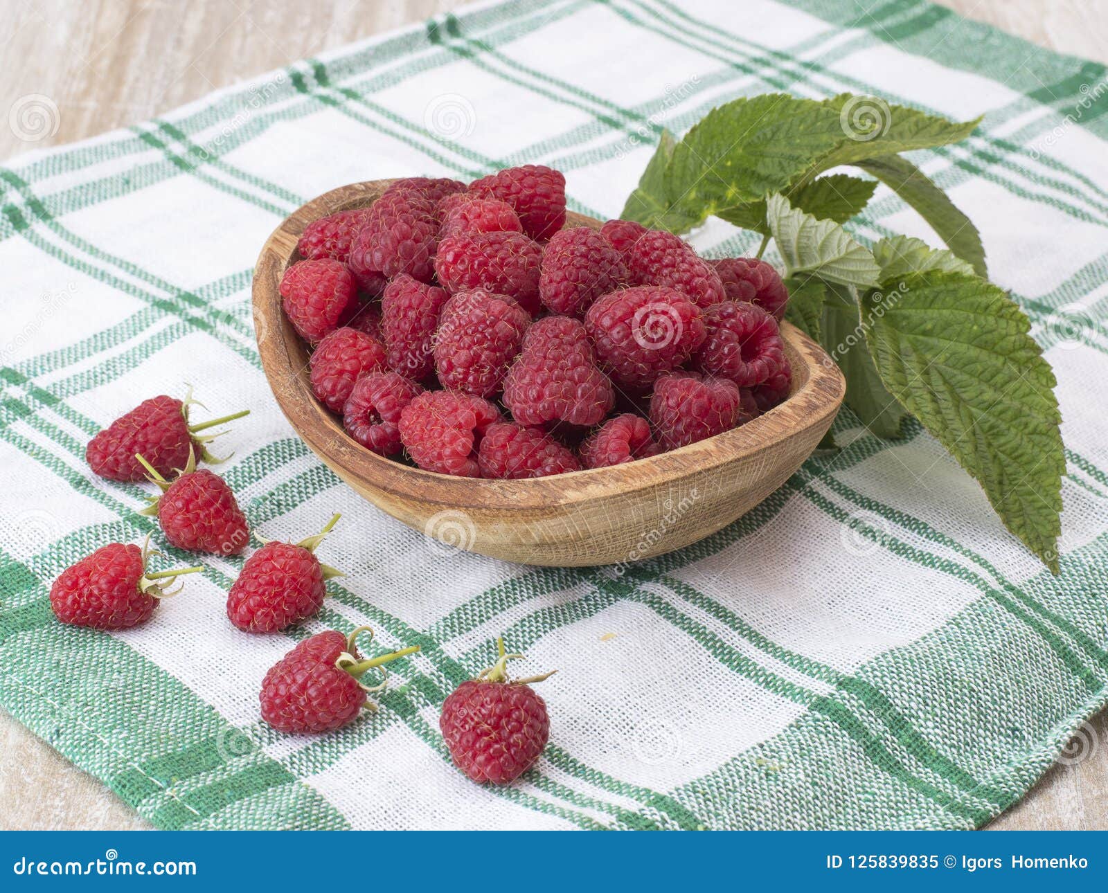 Raspberry in a Wooden Plate. Stock Image - Image of fruit, tasty: 125839835