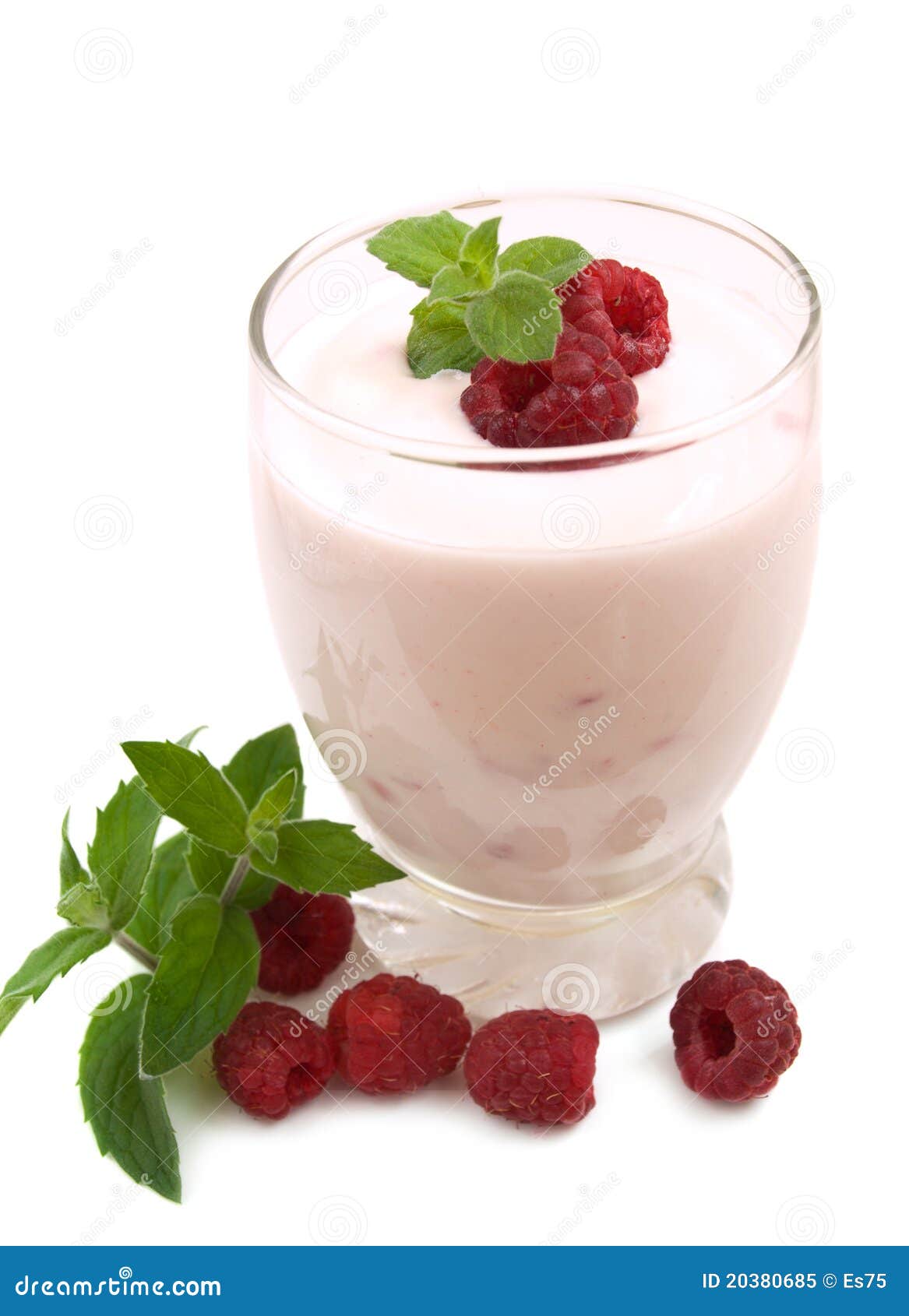 Raspberry yogurt stock image. Image of dessert, beverage - 20380685