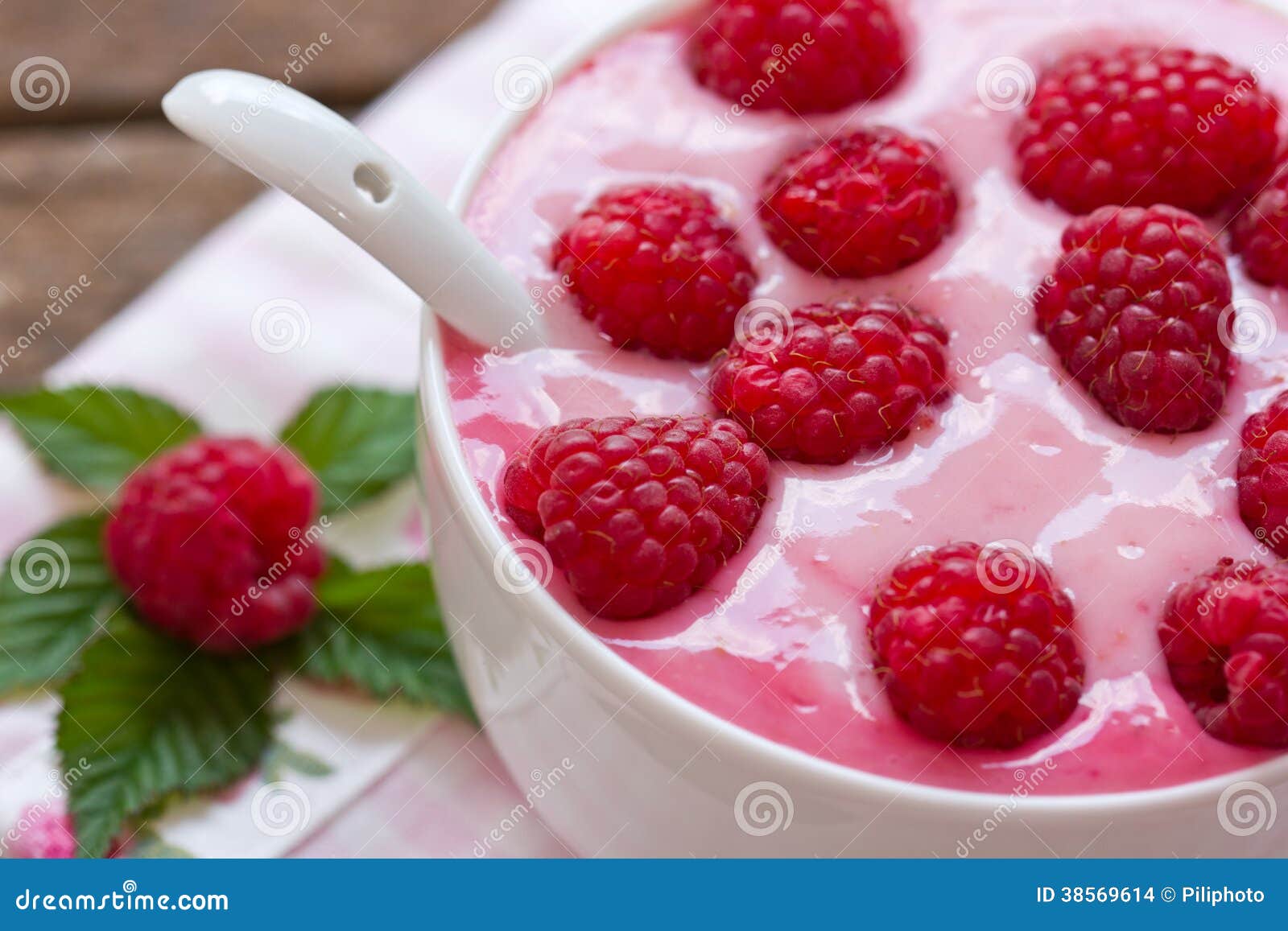 Raspberry Yogurt in the Bowl Stock Photo - Image of summer, creamy ...