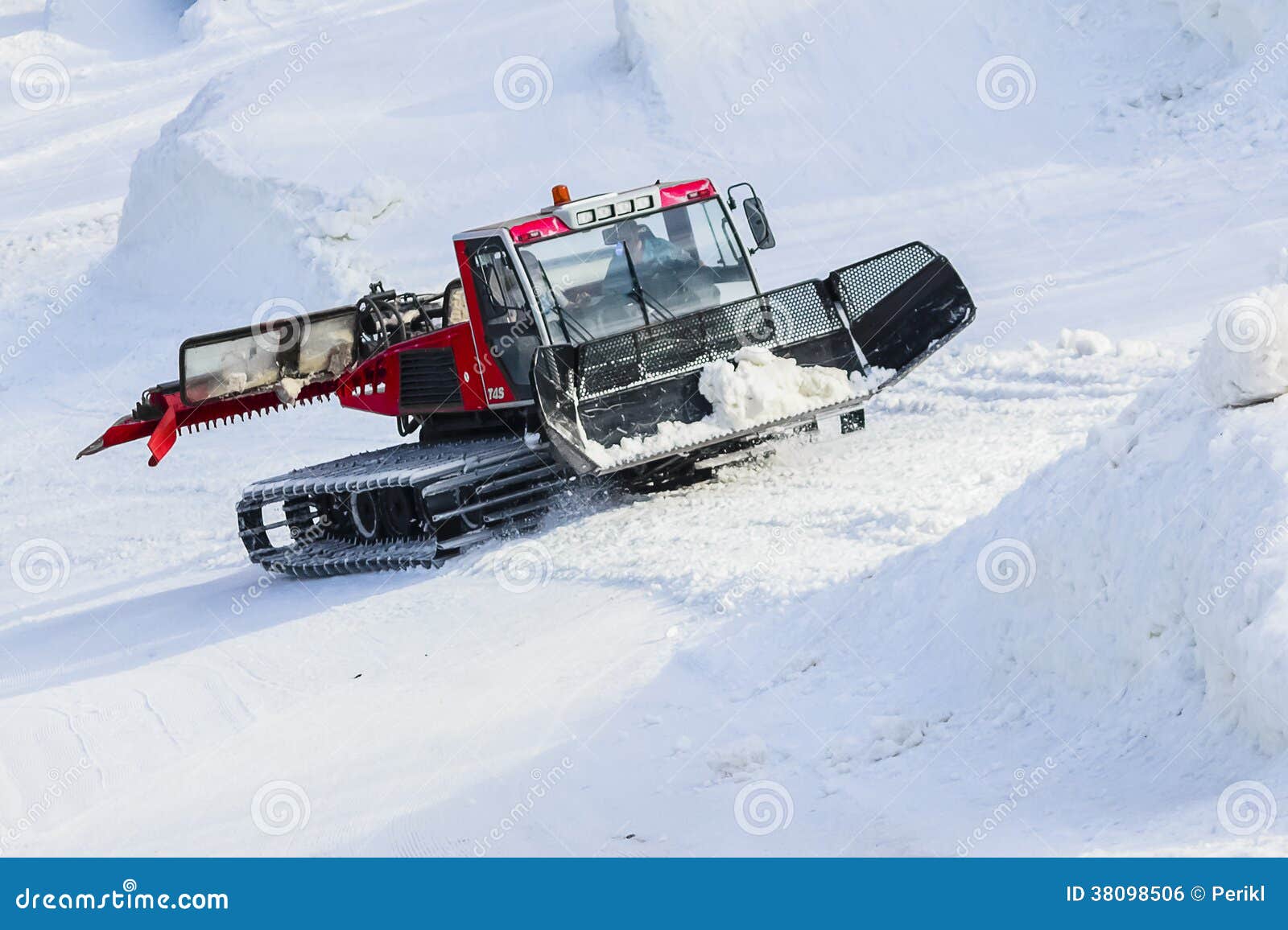 Ratrak stock photo. Image of action, cabin, slope, machine - 38098506