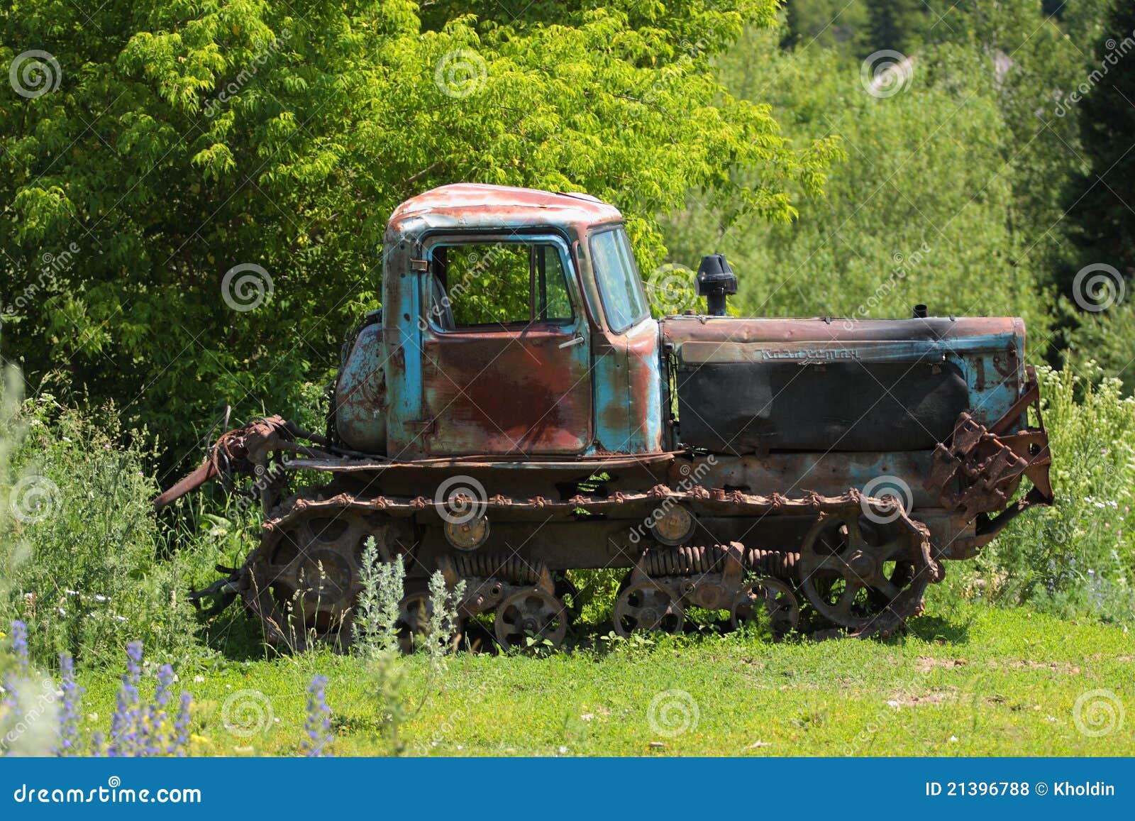 Raupenschlepper stockfoto. Bild von traktor, maschinerie - 21396788