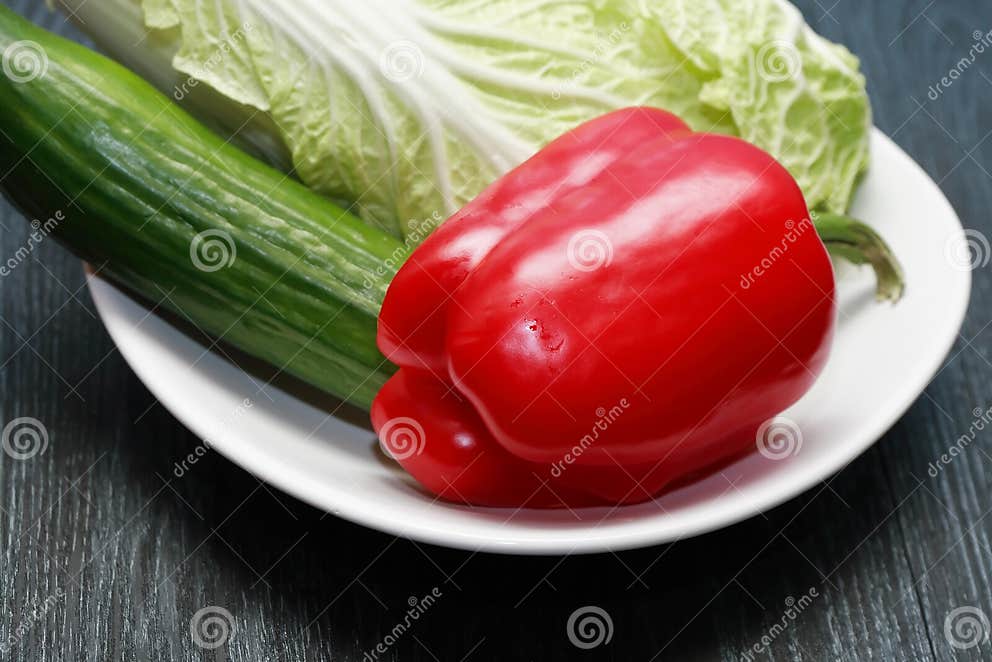 Rauwe groenten stock afbeelding. Image of koken, gezond - 35770171