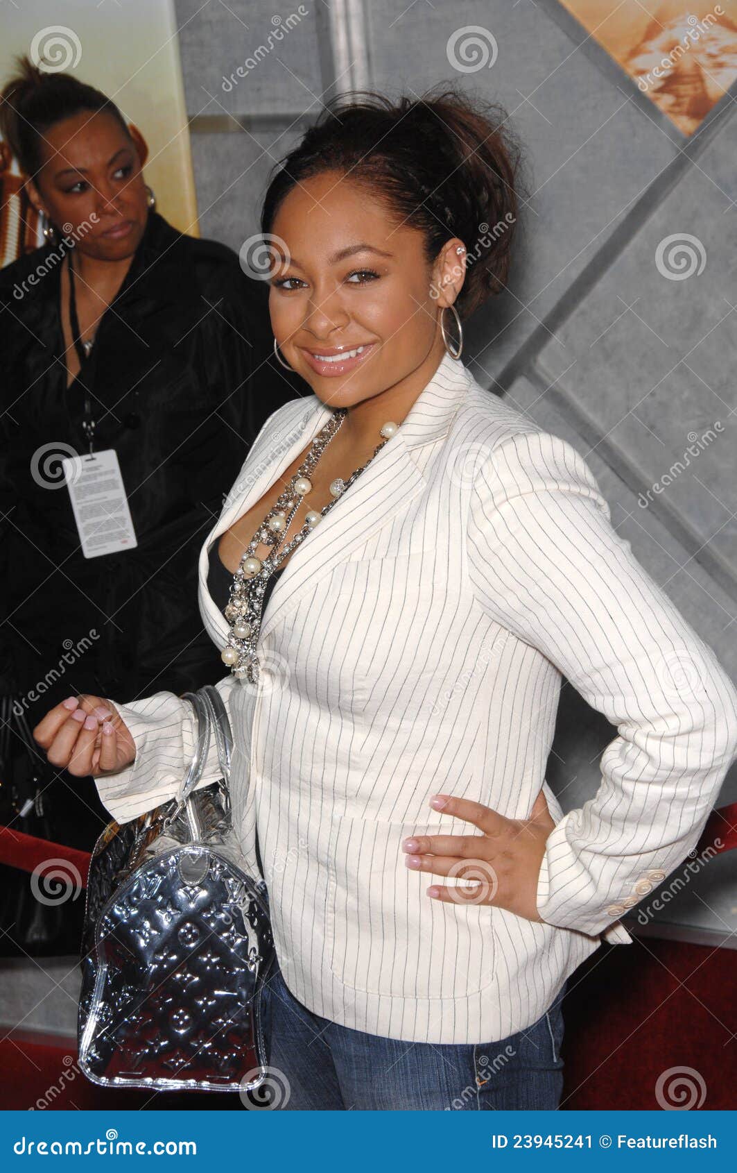 Raven- Symone editorial photo. Image of world, 2007, hogs - 23945241