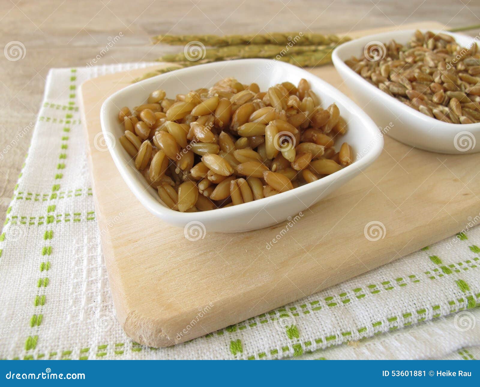 Raw and cocked green spelt stock image. Image of grains - 53601881