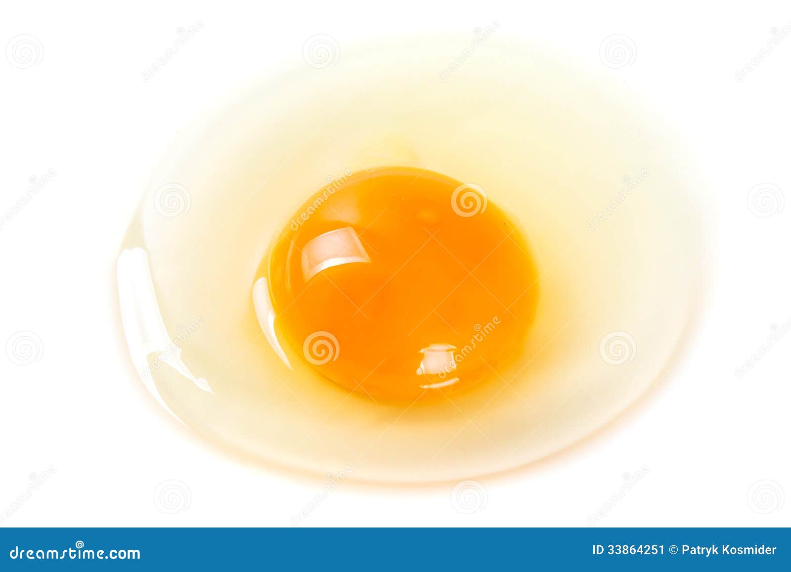 Raw egg on the plate stock image. Image of ingredient - 33864251