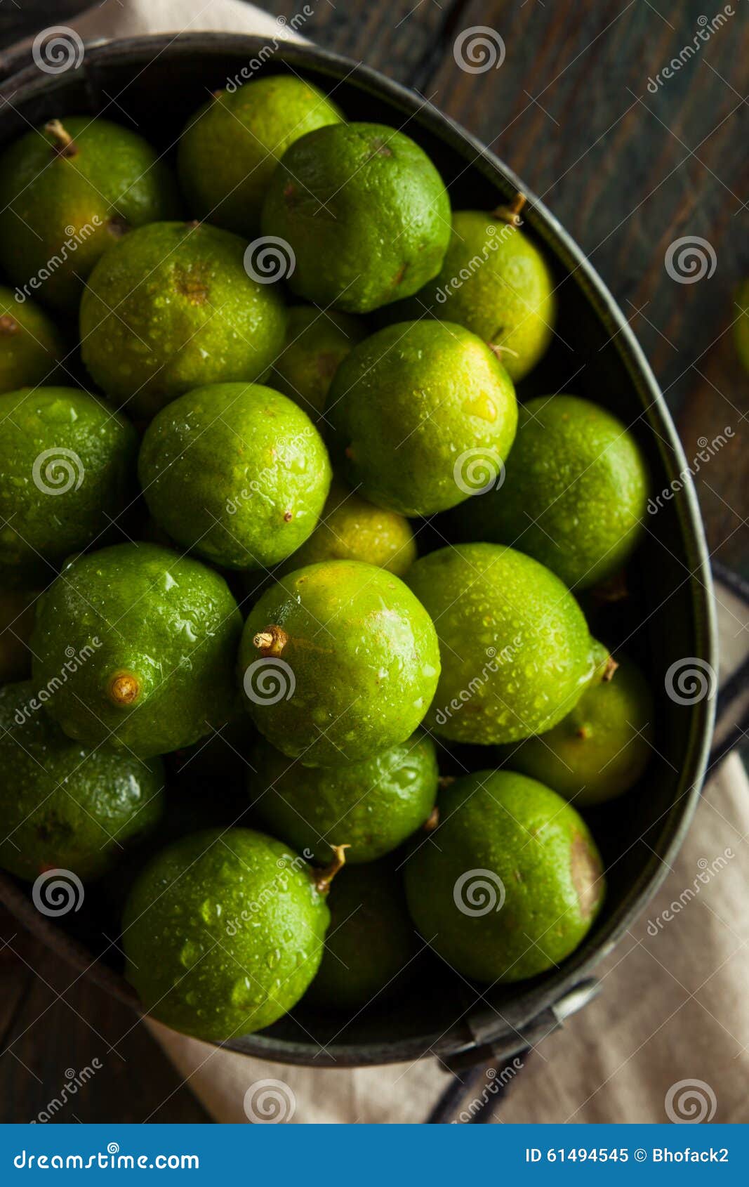 Raw Green Organic Key Limes Stock Image - Image of healthy, small: 61494545
