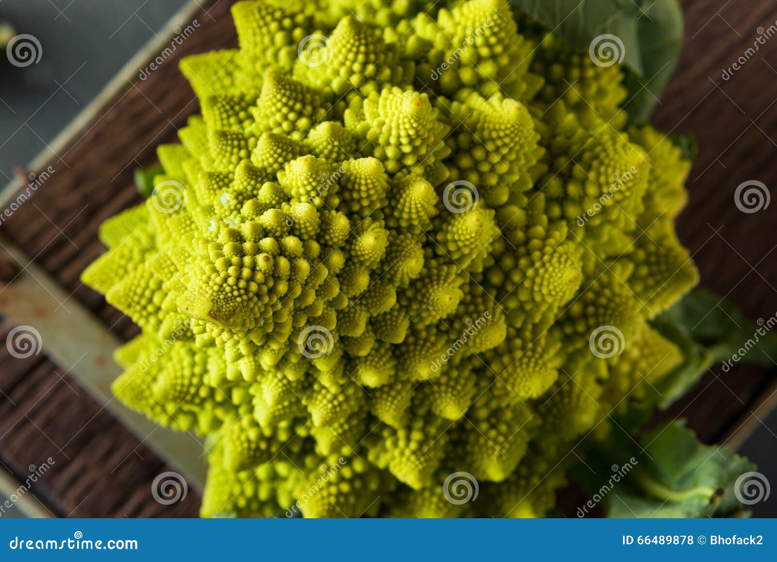 Raw Green Organic Romanesco Stock Photo - Image of ingredient, pattern ...